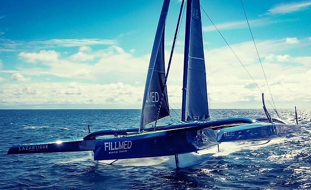 Composites distribution participe à la fabrication du trimaran SVR ...